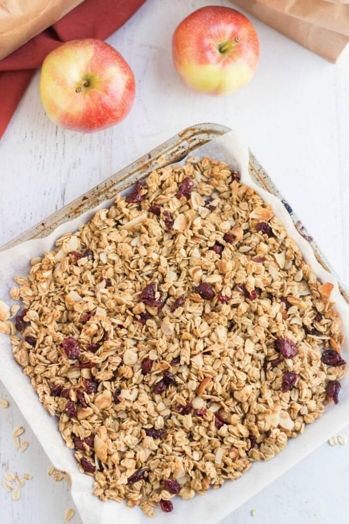 Homemade Granola - Mama Loves Food
