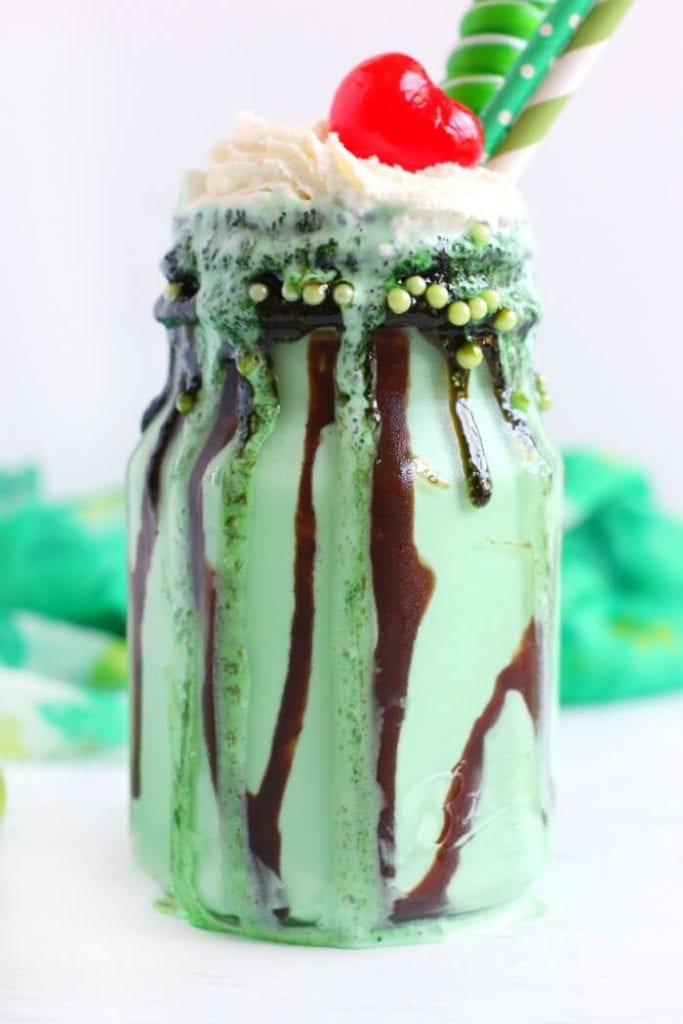 Shamrock Shake - Mama Loves Food