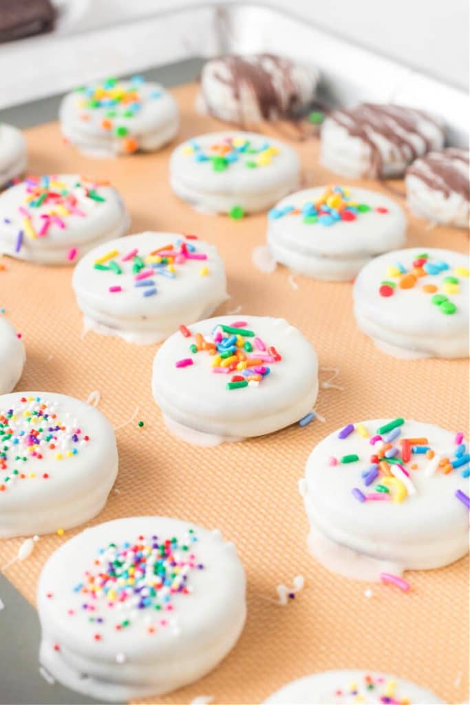 White Chocolate Covered Oreos Mama Loves Food White Chocolate Covered Oreos Mama Loves Food