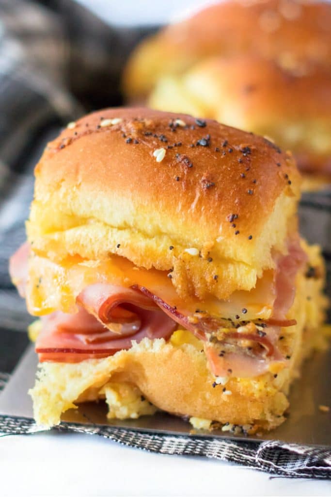 Breakfast Sliders - Mama Loves Food